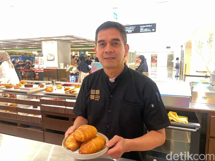 Unik! Ada Salt Bread Croissant yang Flaky di Bakery Ini