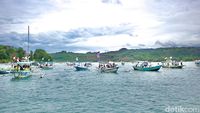 Pelatda Dibuka di Tengah Laut, Ratusan Atlet Lobar Parade Naik Perahu