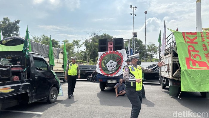 Bokep minta crot dalam