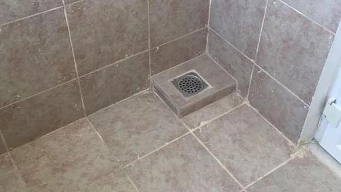 9 Desain Interior Super Aneh, Ada Toilet Bikin Pengguna Berasa Lagi ...