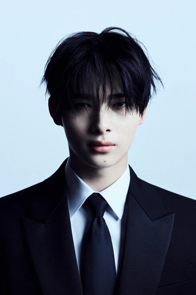 Diakui Dunia! 10 Idol K-Pop Pria Tertampan, Ada V BTS & Mingyu SEVENTEEN