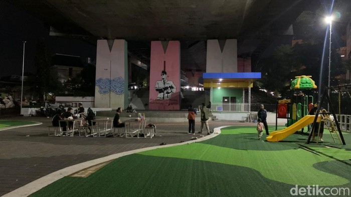 Taman Film dan Kehangatan yang Terbangun di Malam Pergantian Tahun