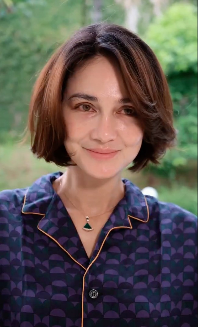 7 Potret Luna Maya Rayakan Pergantian Tahun Dengan Gaya Rambut Baru