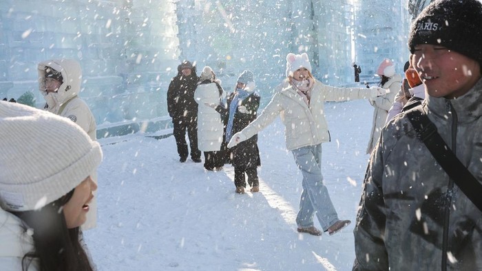 Festival Es Terbesar Dunia Sambut Wisatawan Musim Dingin