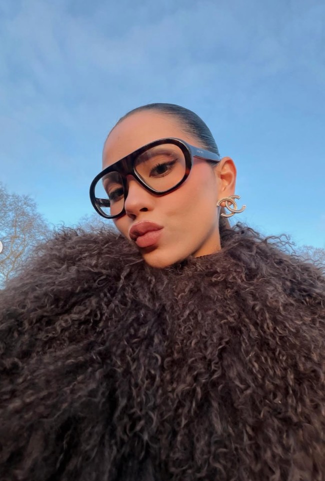 8 Foto Alyssa Daguise Liburan ke London, Bumil Tampil Stylish Pakai ...