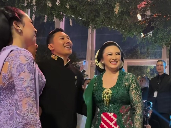 Kisah Manis Darma Mangkuluhur Undang Brian McKnight di Resepsi demi ...