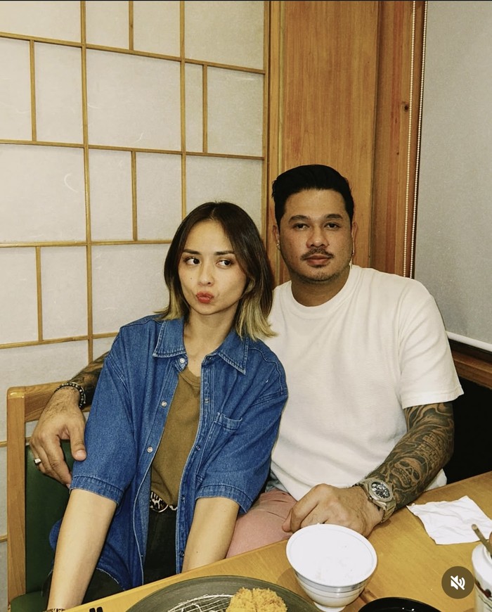 Mesra! Joanna Alexandra Makan Steak dan Es Krim bersama Tunangannya