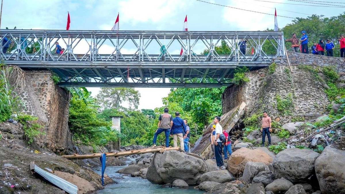 Iqbal Minta BPBD Lombok Timur Pasang Pagar di Jembatan Bailey Desa Perigi