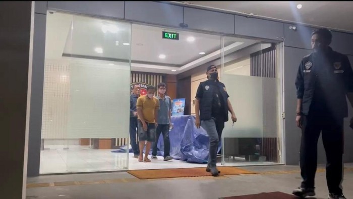 Polisi Tangkap 2 'Pak Ogah' Lakukan Pungli hingga Bikin Resah di Jakbar