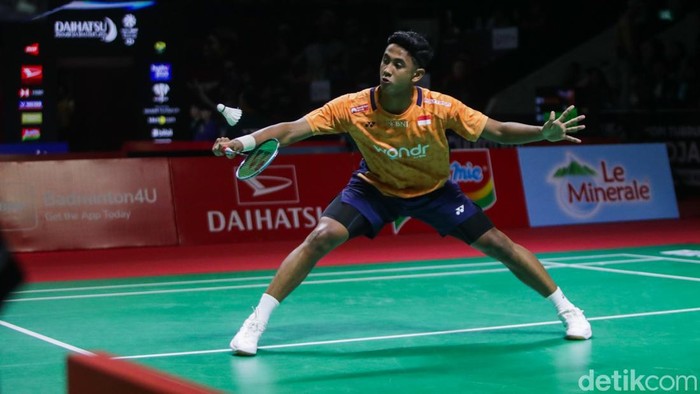 Alwi Farhan Tampil Perkasa, Melaju ke 16 Besar Indonesia Masters 2026
