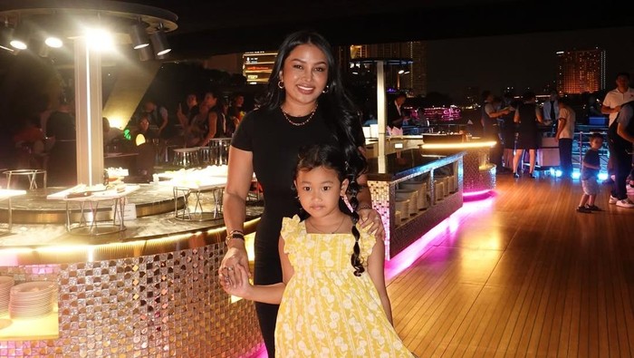 Mutia Ayu Soal Hidup Jadi Single Mom: Sangat Menyenangkan!