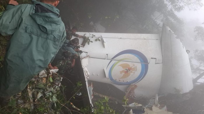 Black Box Pesawat ATR 42-500 PK-THT Ditemukan di Tebing Sedalam 150 Meter