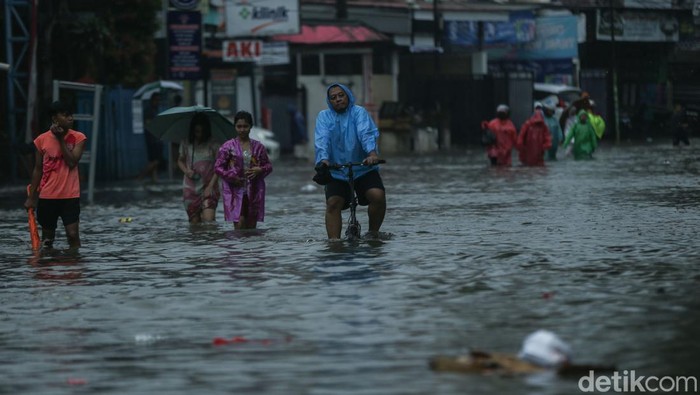 Hujan Tak Henti, Perumnas 3 Bekasi Dikepung Banjir