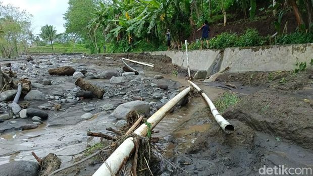 Jaringan PDAM Brebes Hancur Akibat Banjir Bandang, Ribuan Warga Terdampak