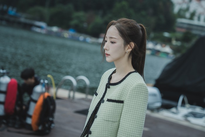 Wajah Serius Wi Ha Jun dan Park Min Young di Siren's Kiss
