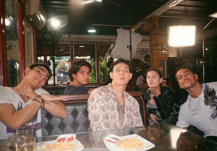 Manisnya Marcell Darwin dan Istri Saat Masak hingga Makan Bareng