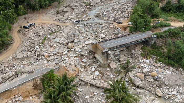 Jembatan Putus di Gayo Lues, Dua Desa Masih Terisolasi Pascabanjir Bandang
