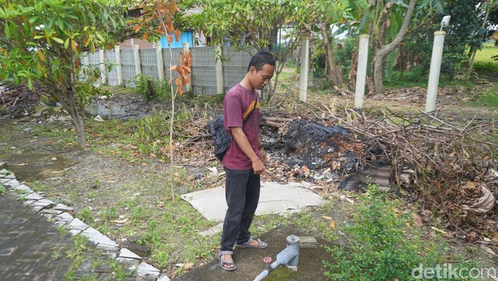 Potret Momen Api Abadi Mrapen Padam