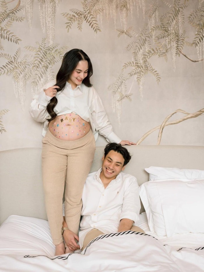 Chelsea Islan Pamer Baby Bump, Umumkan Hamil Anak Pertama