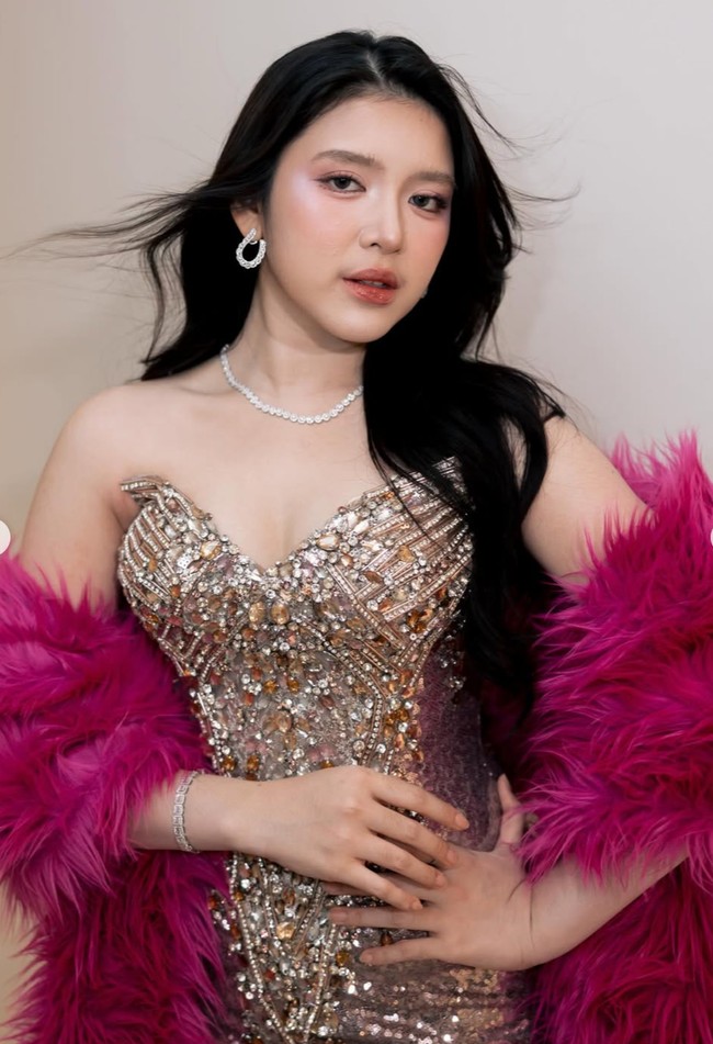 7 Potret Tiara Andini, Penyanyi Indonesia Masuk Daftar Forbes 30 Under 30