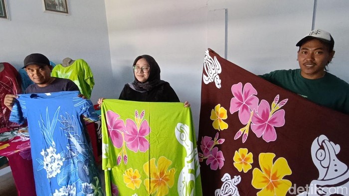 Kain Pantai Batik Painting Asal Probolinggo Tembus Pasar Mancanegara