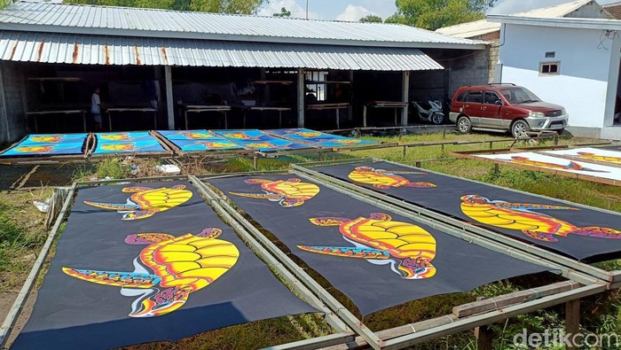 Kain Pantai Batik Painting Asal Probolinggo Tembus Pasar Mancanegara