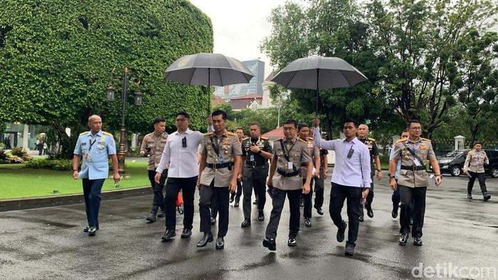 Prabowo Gelar Rapat Pimpinan TNI-Polri di Istana Hari Ini