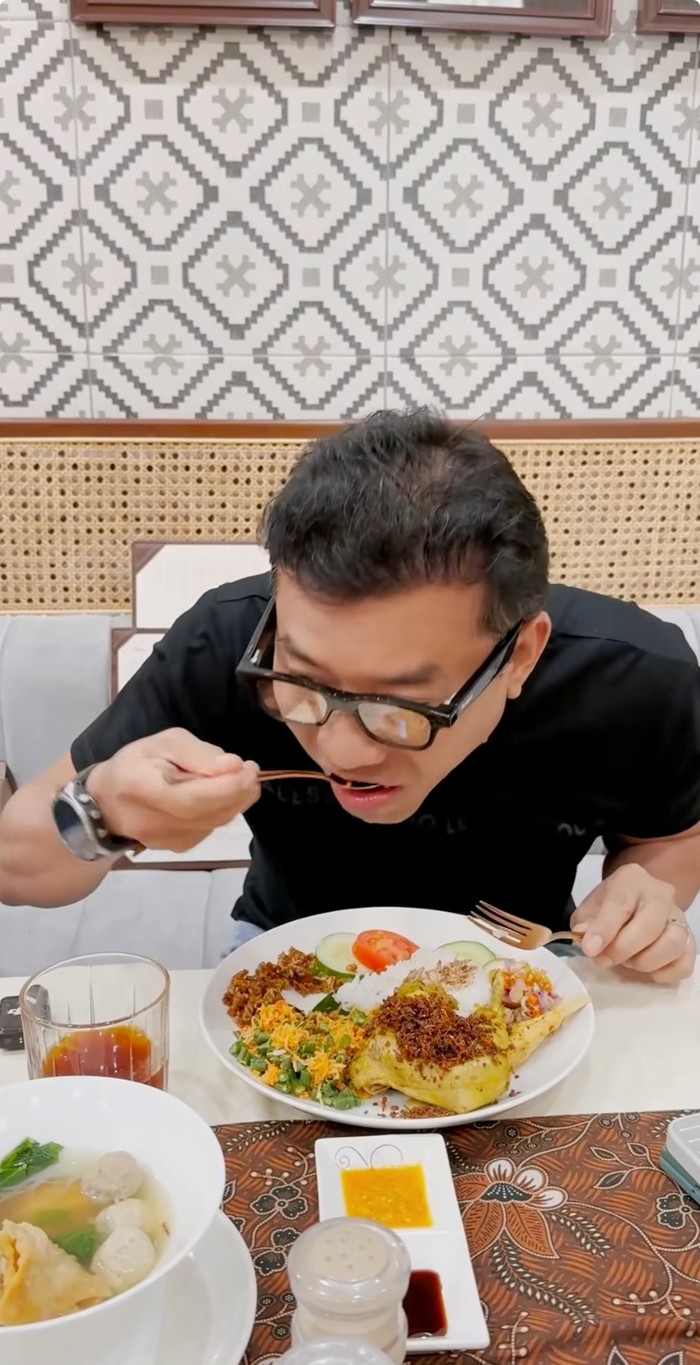Anang Hermansyah Doyan Kulineran, Cicip Pecak Tempe hingga Makan Siang ...