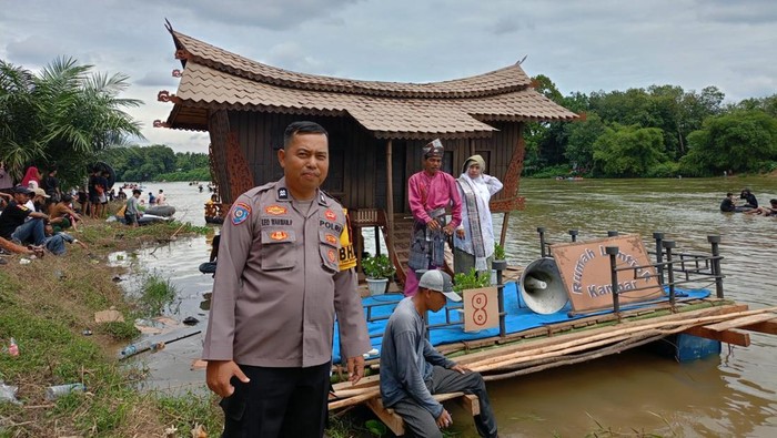 Polres Kampar Amankan Upacara Adat Sambut Ramadan Balimau Kasai