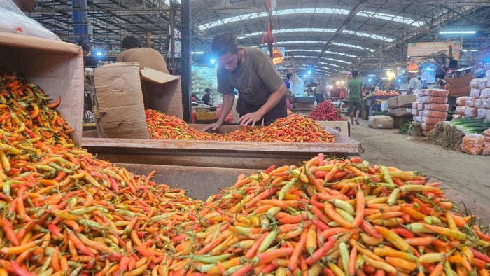 Pasar Induk Kramat Jati Diguyur Cabai Rawit Merah, Harga Rp 55 Ribu/Kg