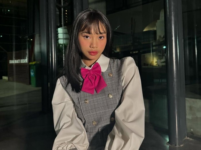Manajemen Tangguhkan Aktivitas Gendis JKT48 Usai Viral Foto Bersama Cowok
