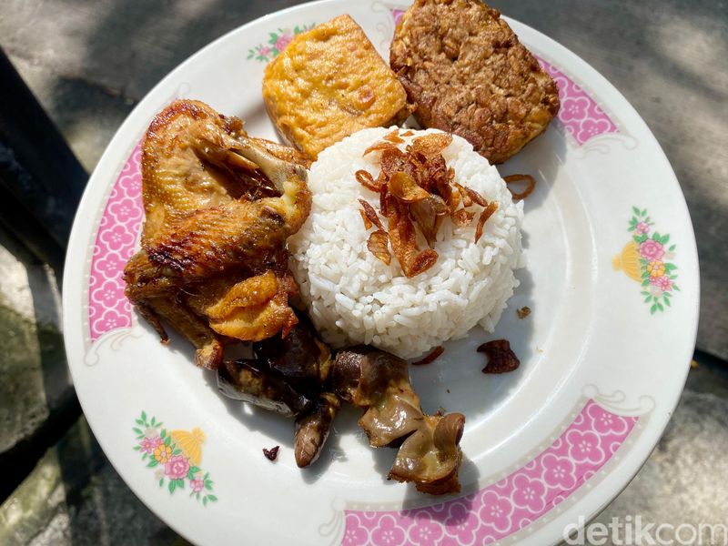 Daftar Ketoprak hingga Nasi Uduk Betawi Legendaris Enak di Jakarta