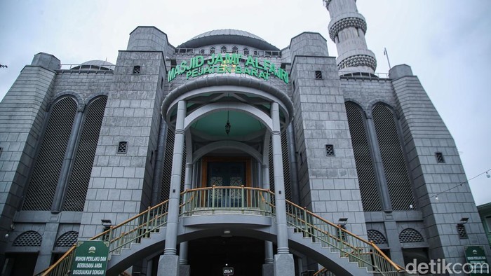 Potret Masjid Jami Al Fajri Jakarta Selatan Tampil Megah Bergaya Turki