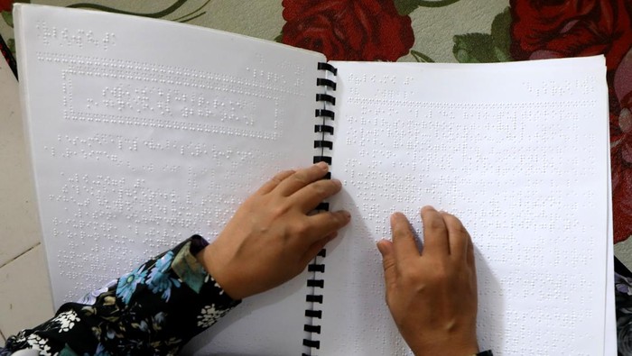 Tunanetra di Banda Aceh Tadarus Ramadan Gunakan Al-Qur'an Braille