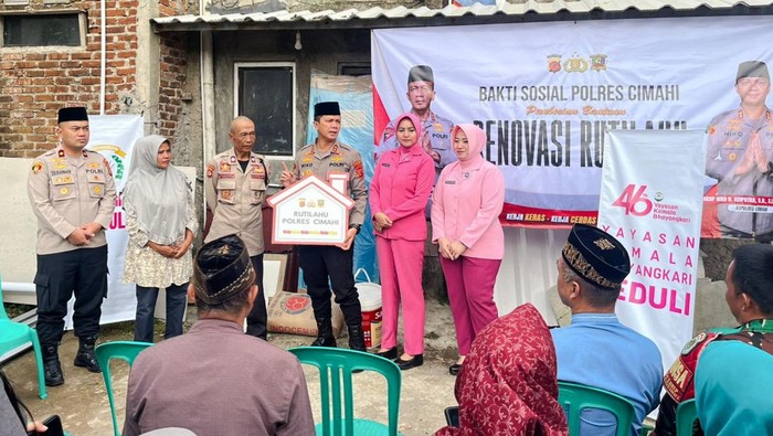 Tiga Keluarga di Cimahi Tersenyum, Rumah yang Tak Layak Direnovasi