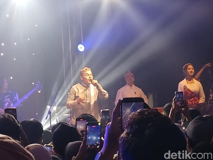 Danila dan Is Pusakata Sebut Kolaborasi Bareng Haddad Alwi Bak Mimpi ...