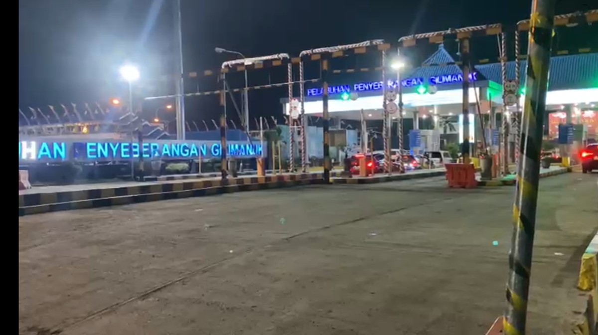 Update Situasi Malam di Pelabuhan Gilimanuk, Antrean Kendaraan Kian Terurai