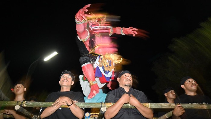 Potret Arak-arakan Ogoh-Ogoh Jelang Hari Raya Nyepi