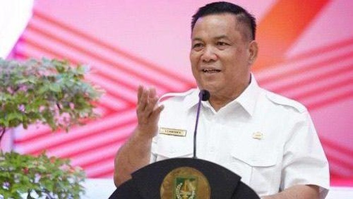 Pesan Plt Gubernur Riau ke Mukhlisin usai KPK OTT Bupati-Sekda Kuansing
