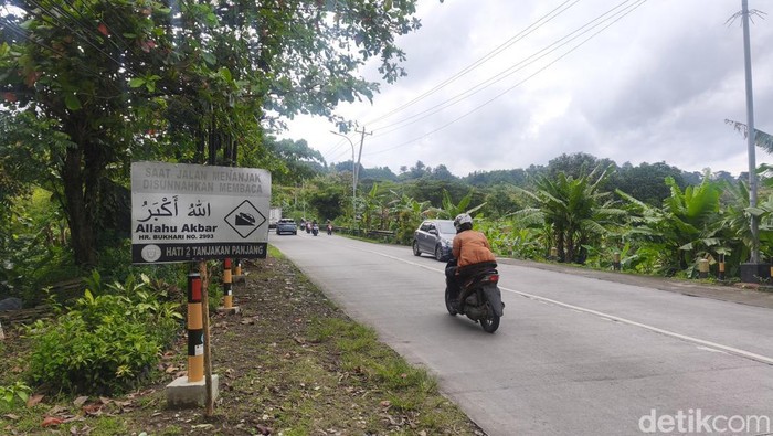 Ada Rambu Bacaan Selawat di Tanjakan Sigar Bencah Semarang, Ini Fungsinya