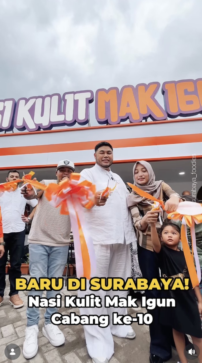 Setelah Jualan Nasi Kulit, Ivan Gunawan Kini Desain Cup Kopi Populer