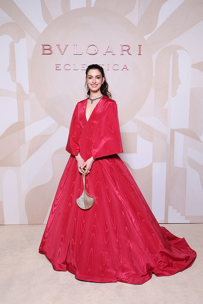 Foto: Gemerlap Gaya Seleb Dunia di Acara Bvlgari, Dua Lipa Hingga Liu Yifei