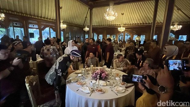 Menbud Fadli Zon Hadiri Halalbihalal Tedjowulan di Keraton Solo