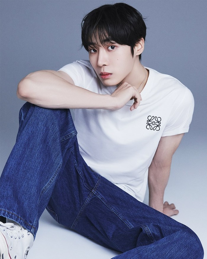 Awas Naksir! Choo Young Woo Tampil Clean & Simple di Foto Terbaru