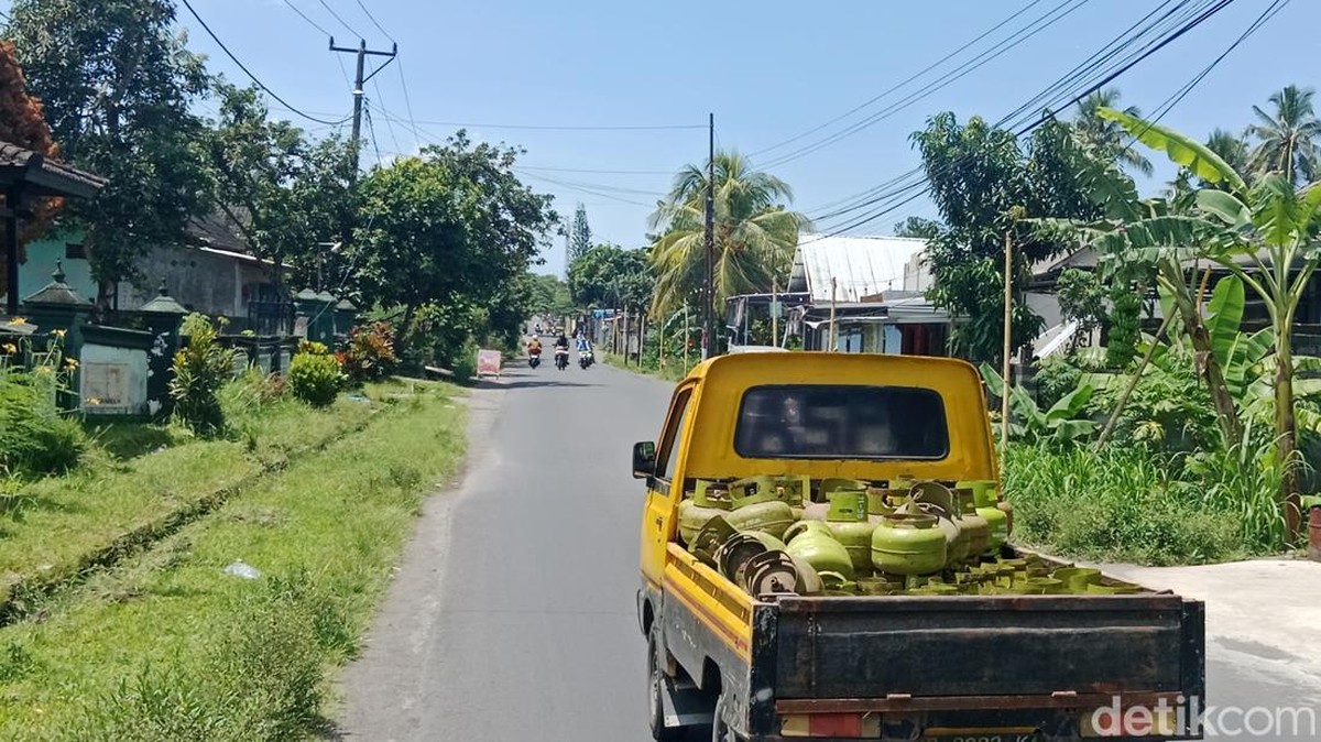 Gas LPG Langka, Warga Lombok Timur Minta Bupati Turun Lapangan