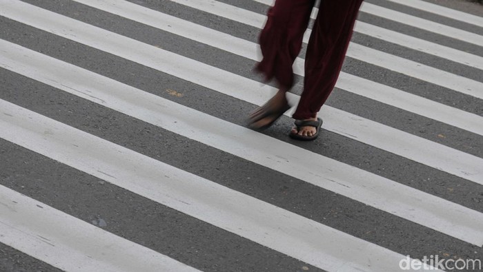 Zebra Cross Difungsikan, Mobilitas Warga Jadi Lebih Tertib