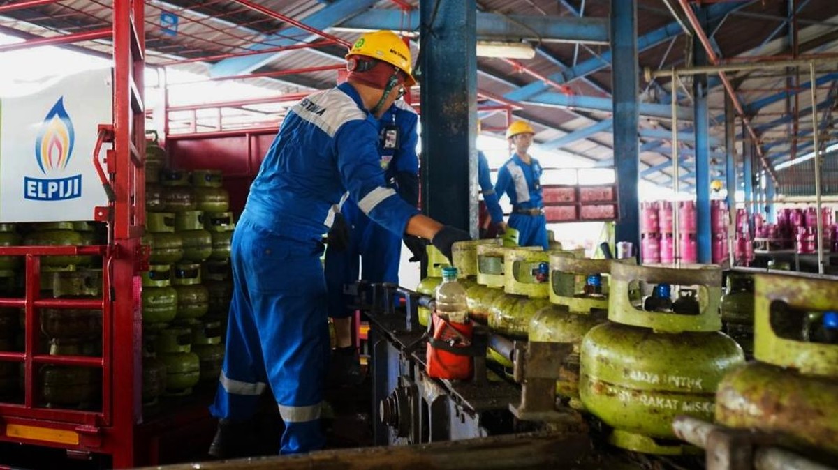 Atasi Kelangkaan, Pertamina Gelontorkan 27 Ribu LPG Melon ke Lombok Timur