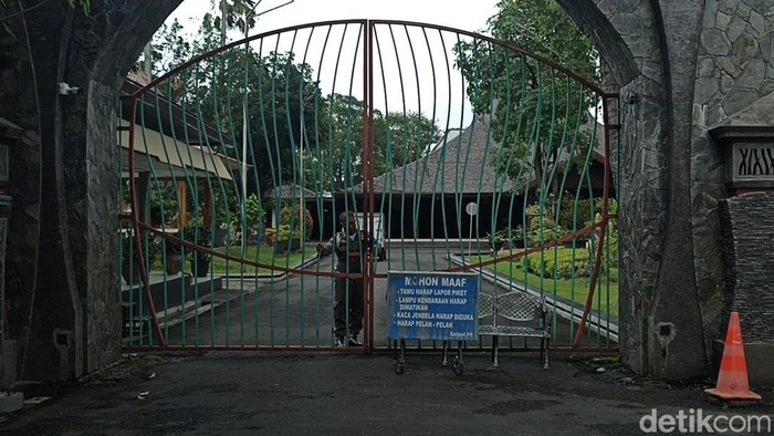 KPK Segel Sejumlah Ruangan di Kantor Pemkab Tulungagung, Pendapa Ditutup