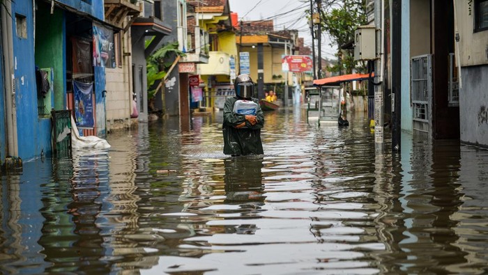 Dayeuhkolot Dikepung Banjir, Jalan Putus dan Ratusan Rumah Terendam