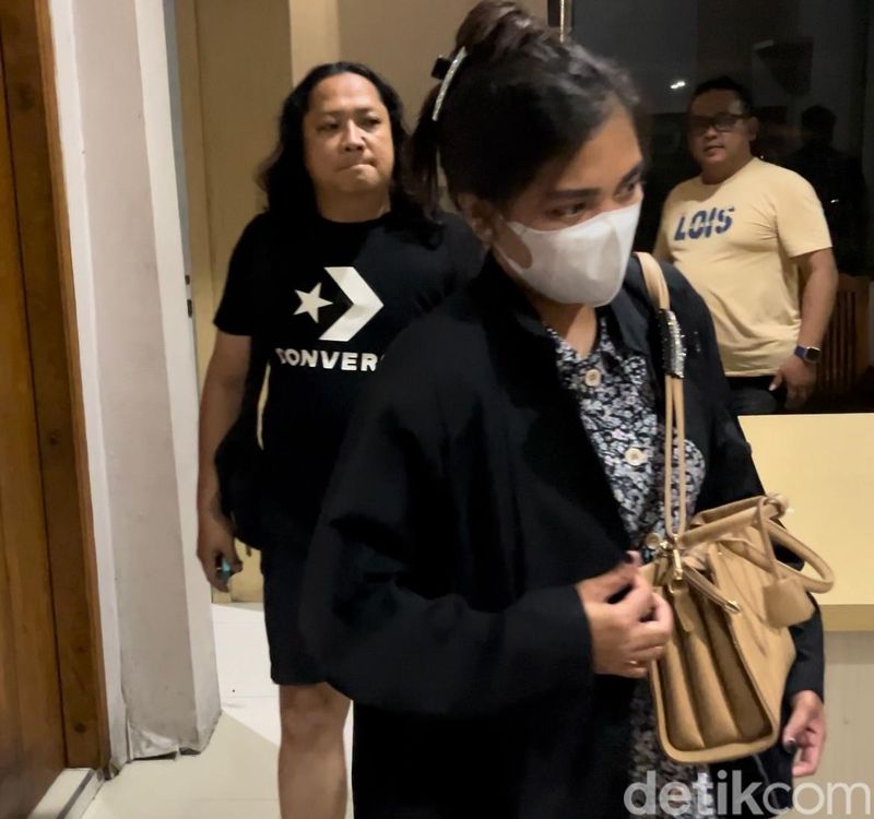 Tak Terima Disalip Berujung Ibu Muda Maki Emak-emak hingga Toyor Anaknya